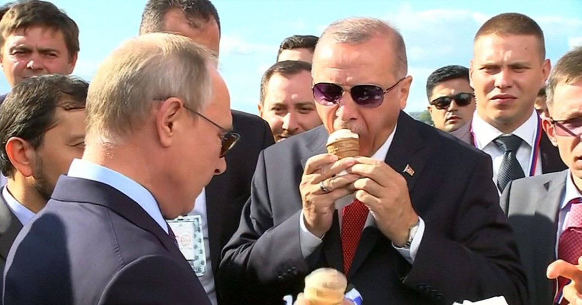 Putin treats Erdogan to ice cream during bilateral talks in Russia