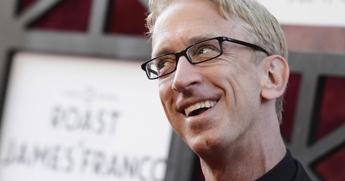Video shows Andy Dick being punched outside club