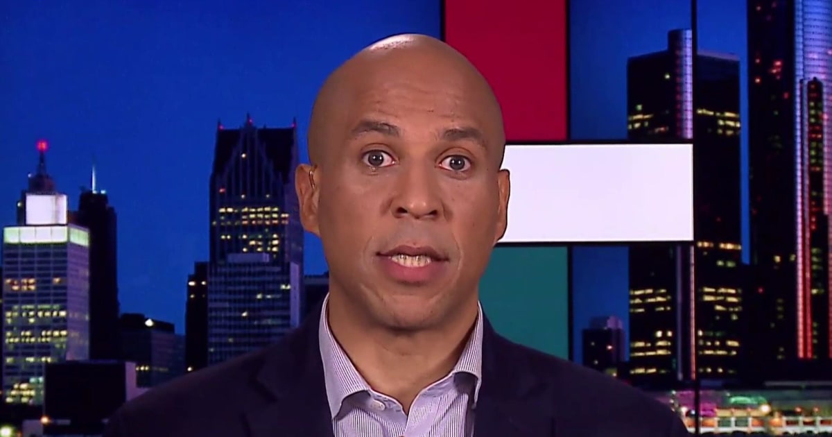 Booker takes care to keep criticism of Biden apart from Obama