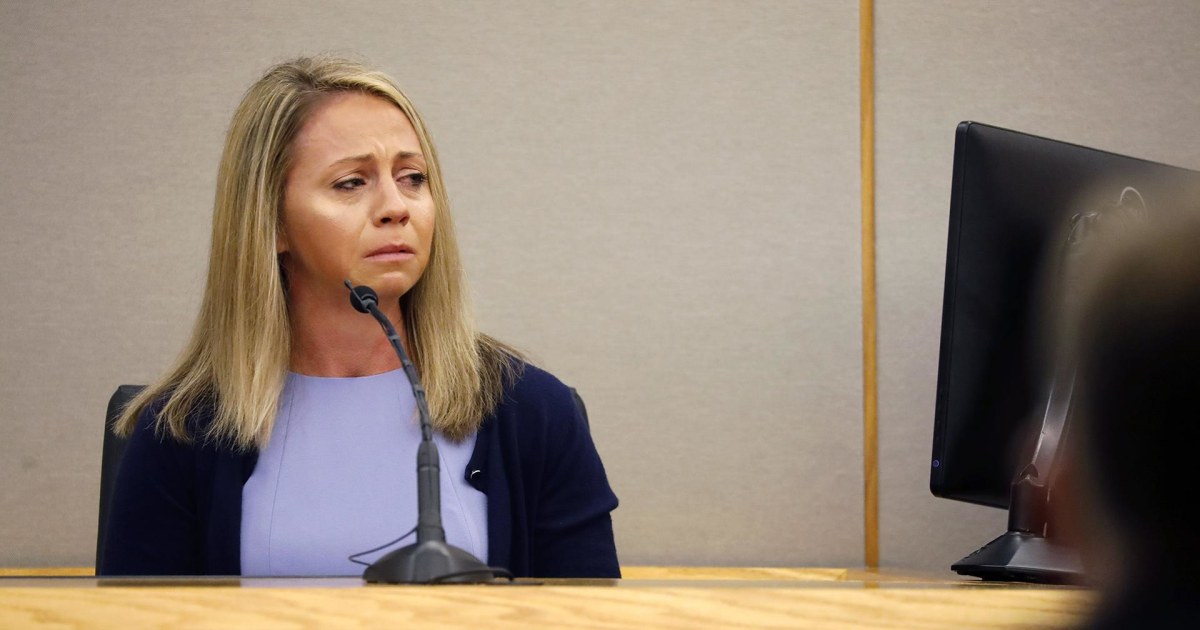 Ex-Dallas cop Amber Guyger breaks down during testimony at murder trial