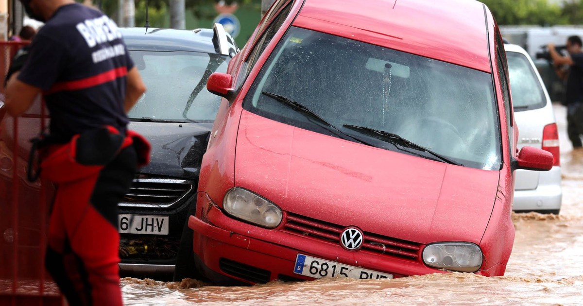 Residents evacuated as deadly floods hit southeastern Spain
