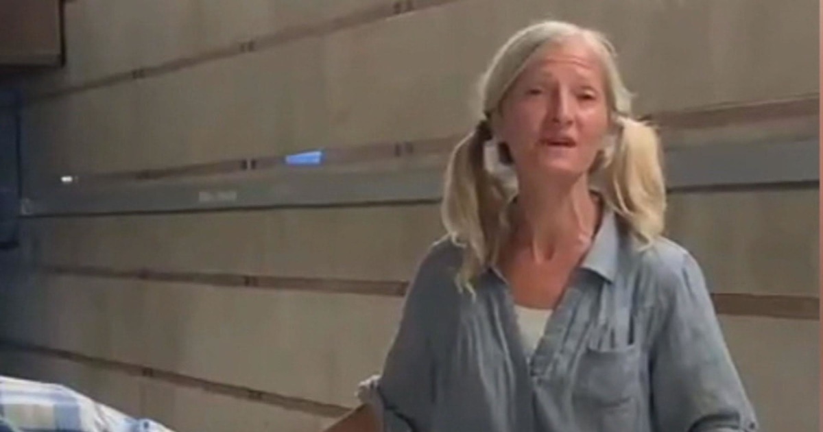 Video appears to show homeless woman singing in Los Angeles subway station