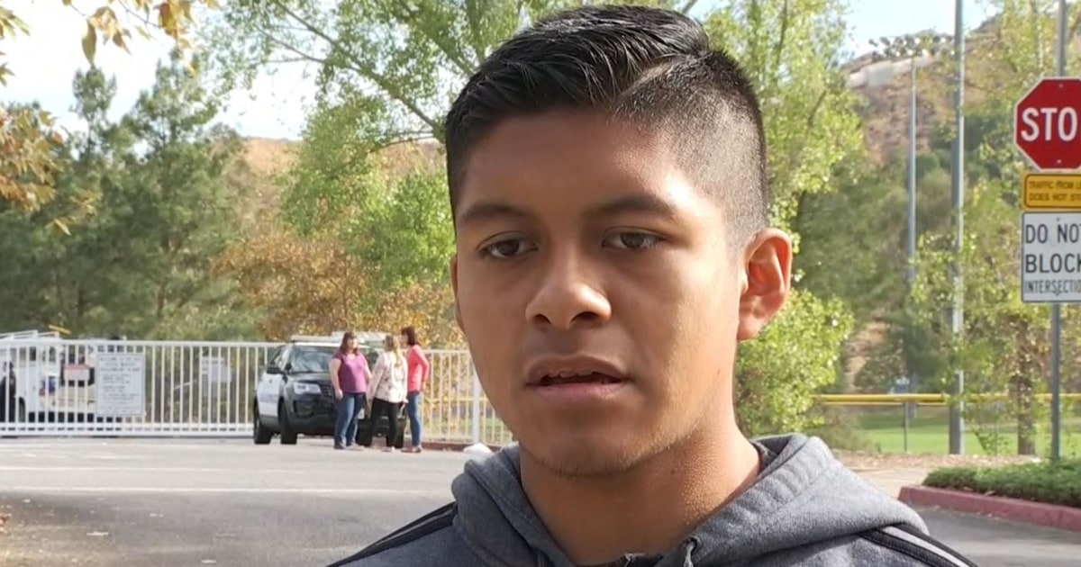 Student witnesses describe scene of Santa Clarita school shooting