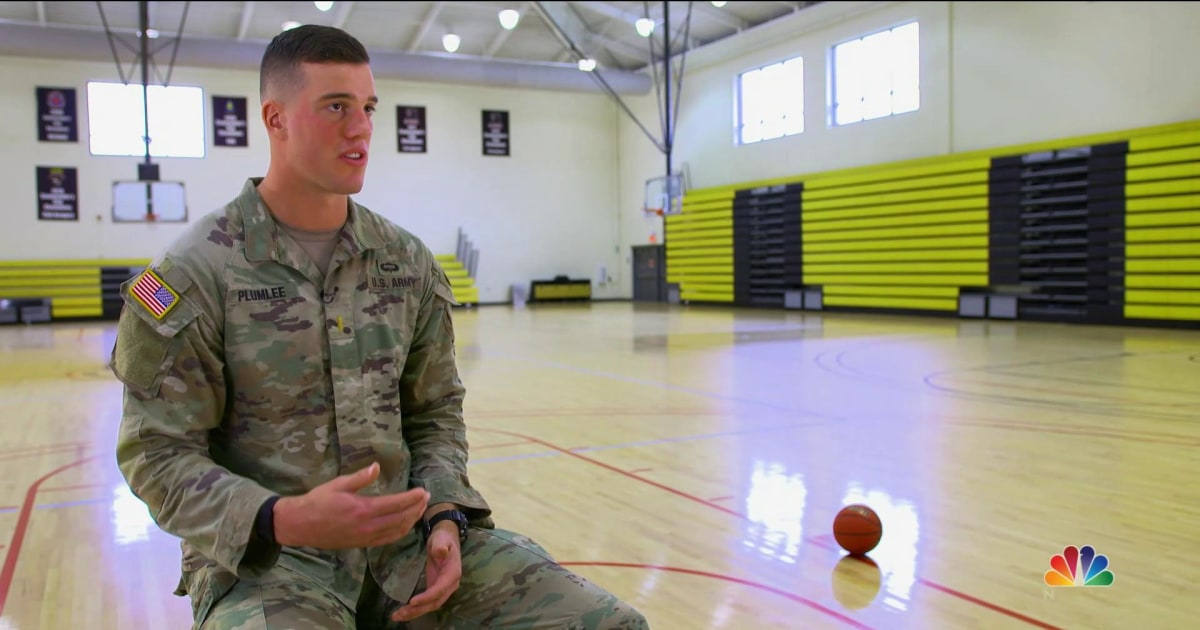Basketball star turns in his NBA jersey for an Army uniform