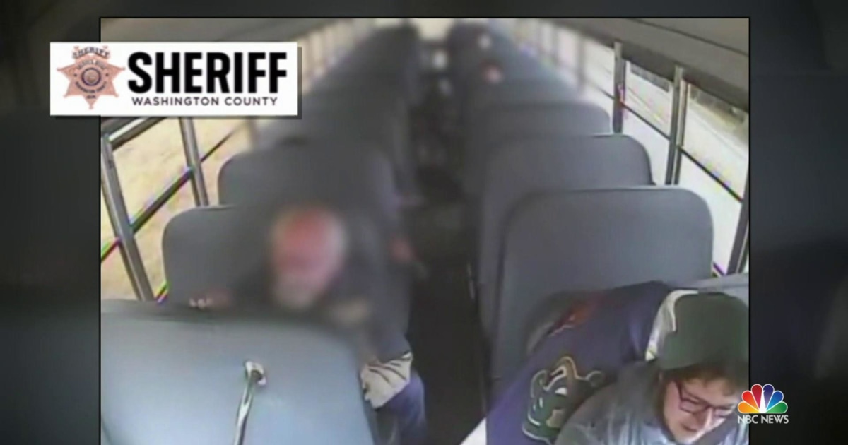 Oregon school bus driver accused of driving under the influence in crash caught on camera