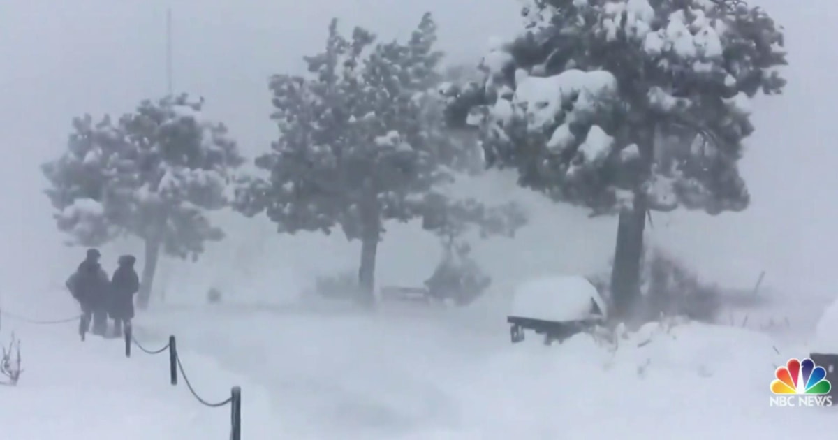 56 million Americans on alert for bad weather over big travel weekend