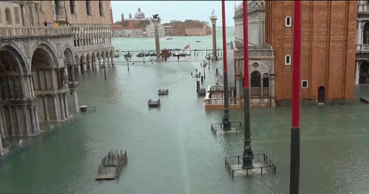 Venice floods persist, threatening city’s infrastructure