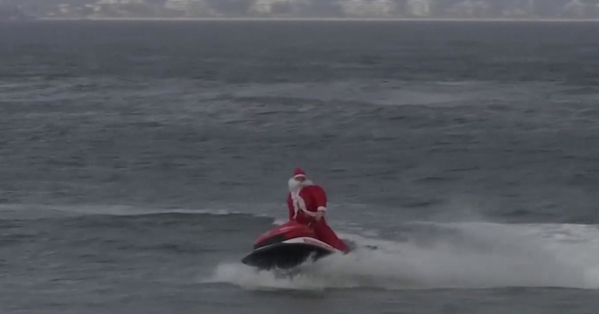 Jet skiing Santa, seven Democrats debate in California