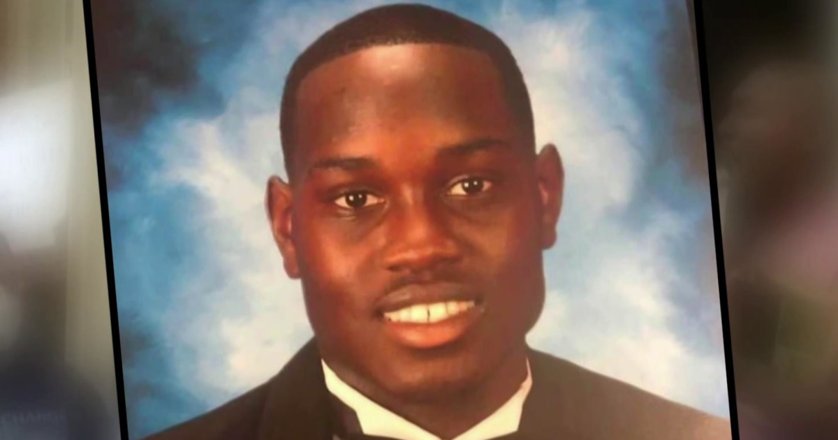 Ahmaud Arbery: New questions over police text message before shooting