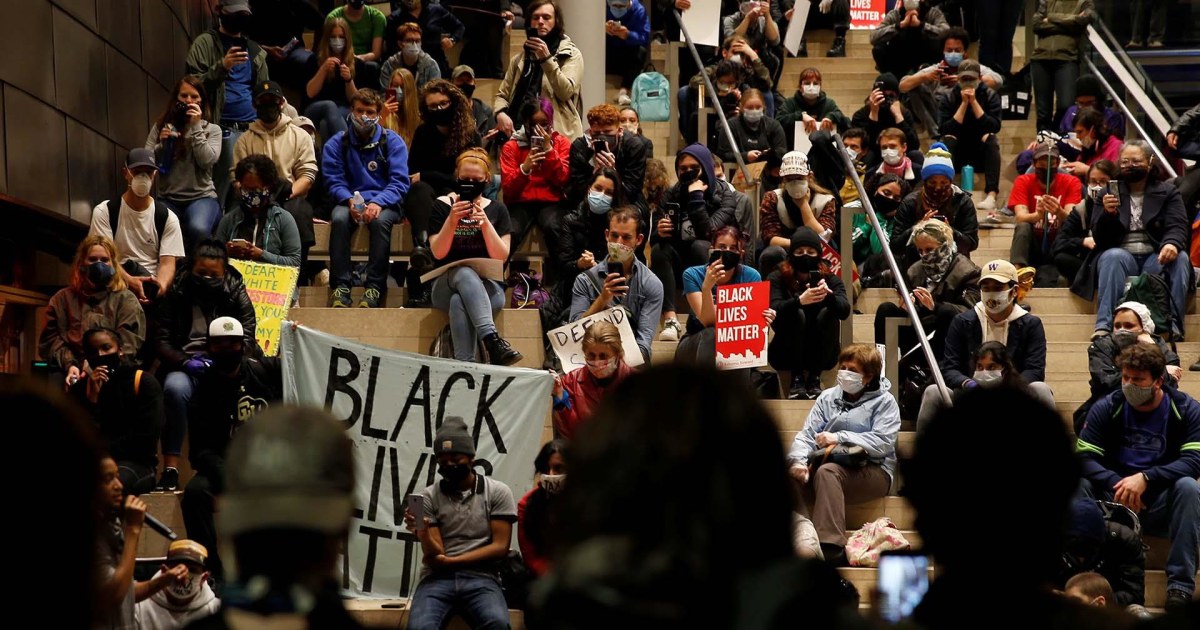 Protesters demand Seattle Mayor Jenny Durkan resigns