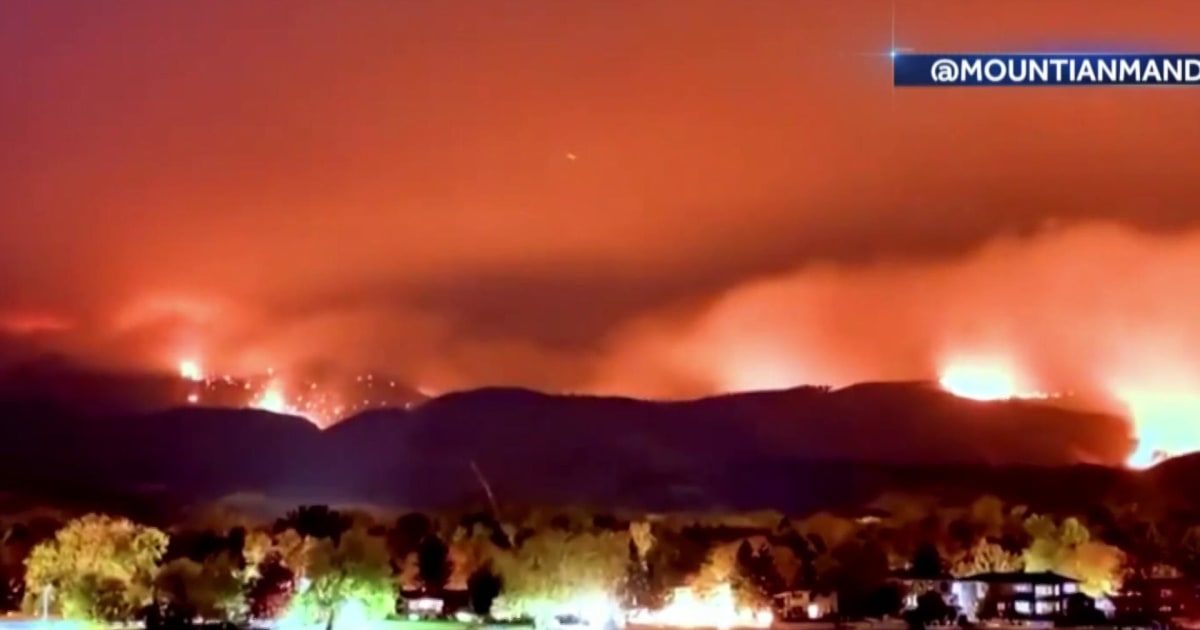 Massive Colorado wildfires force thousands to evacuate