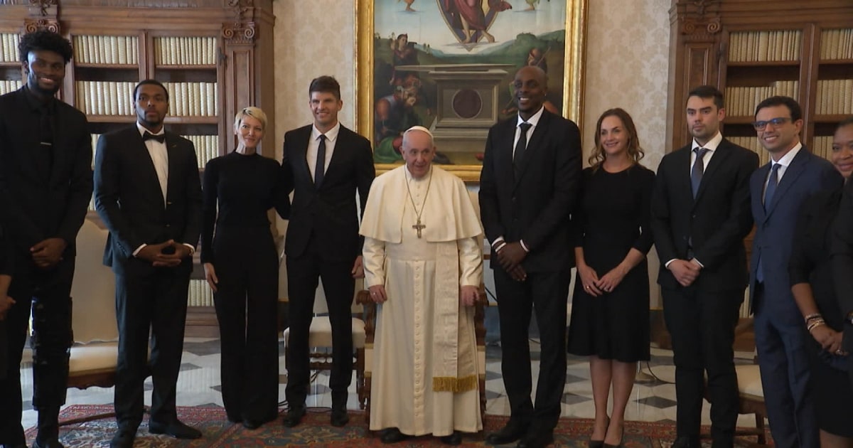 NBA players meet Pope Francis at Vatican, hailed for demanding justice