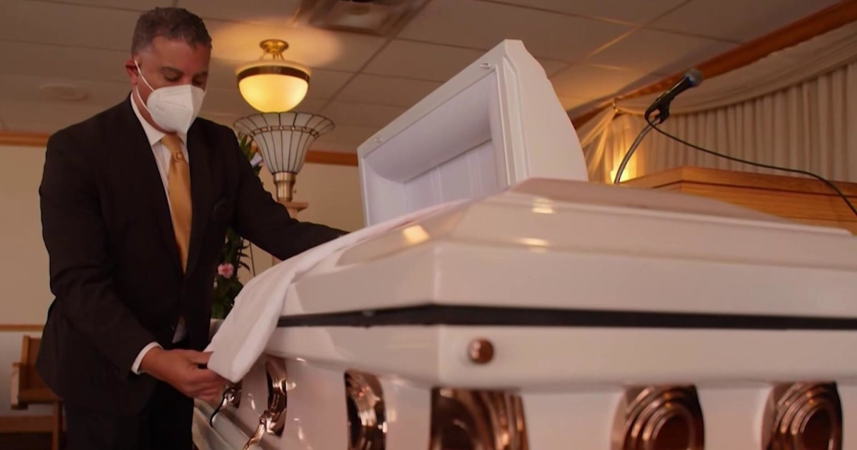 Chicago funeral home overwhelmed with Covid deaths