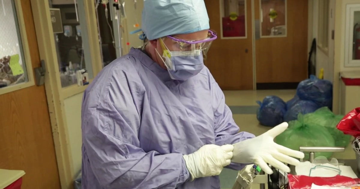 Dr. Azar: ‘Light at the end of the tunnel’ despite new Covid variants