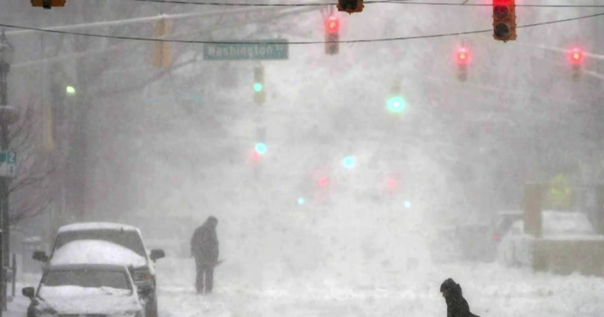 Major winter storm slams Northeast
