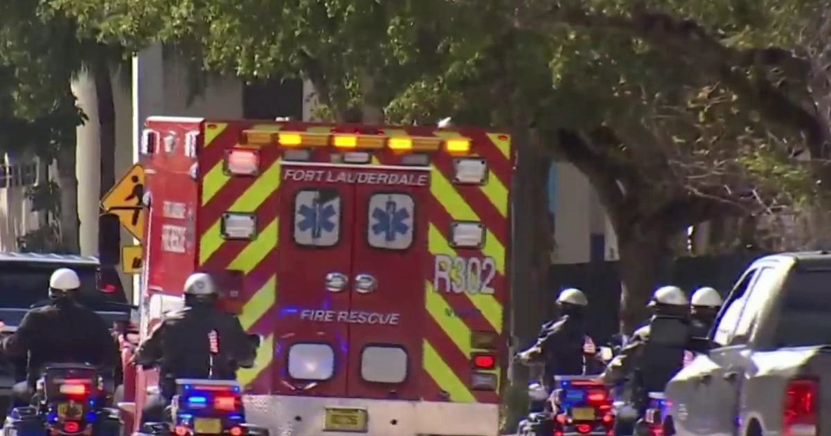 FBI agents fatally shot while serving warrant in Florida