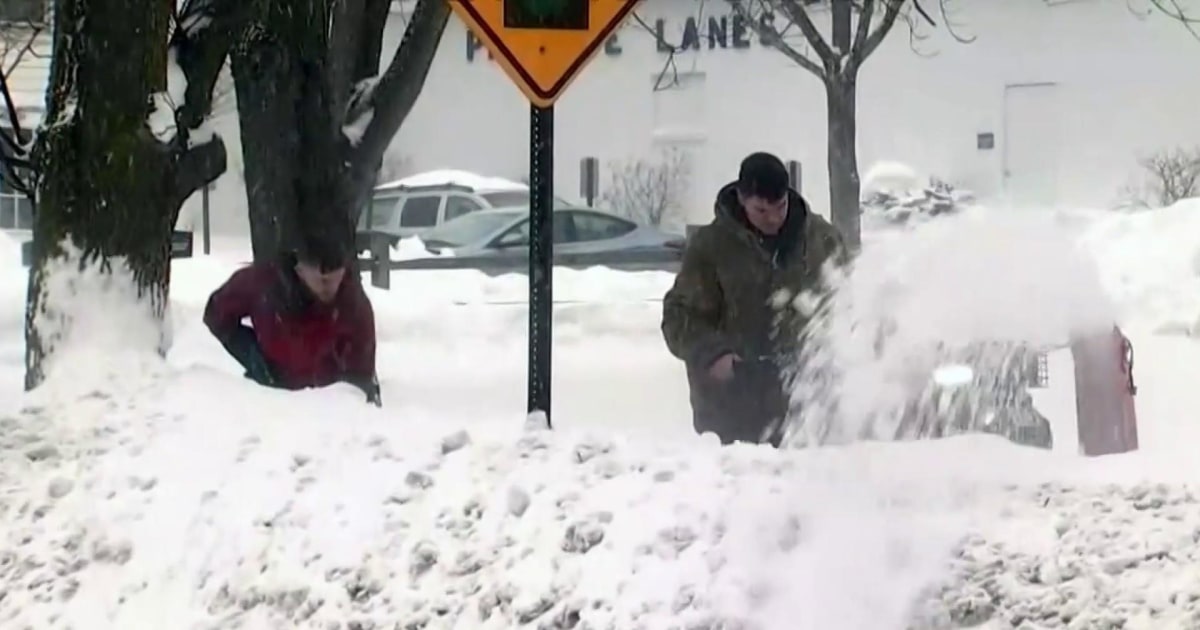 Major winter storm hits Northeast with heavy snow