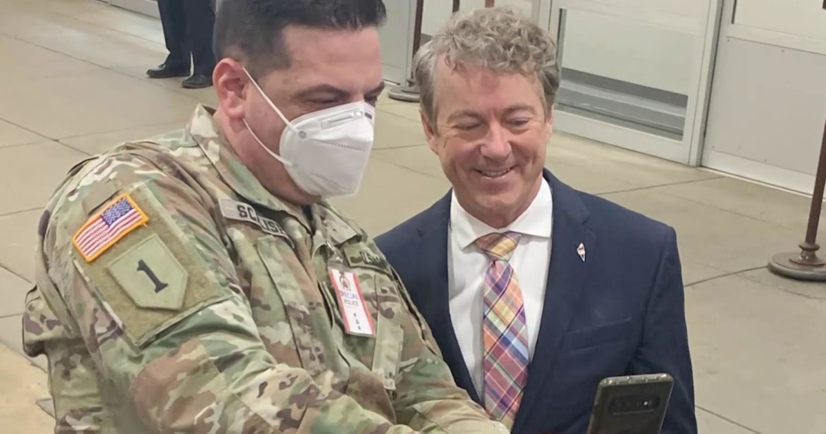 National Guardsman on a mission to get selfies with all 100 senators