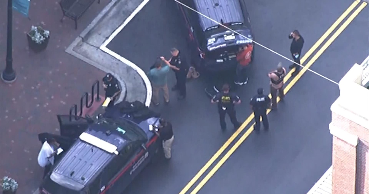 Man arrested at Atlanta grocery store carrying six guns, wearing body armor