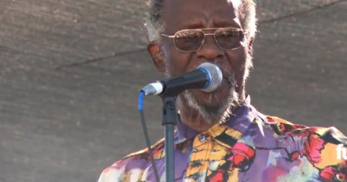 Lester Chambers attacked during performance