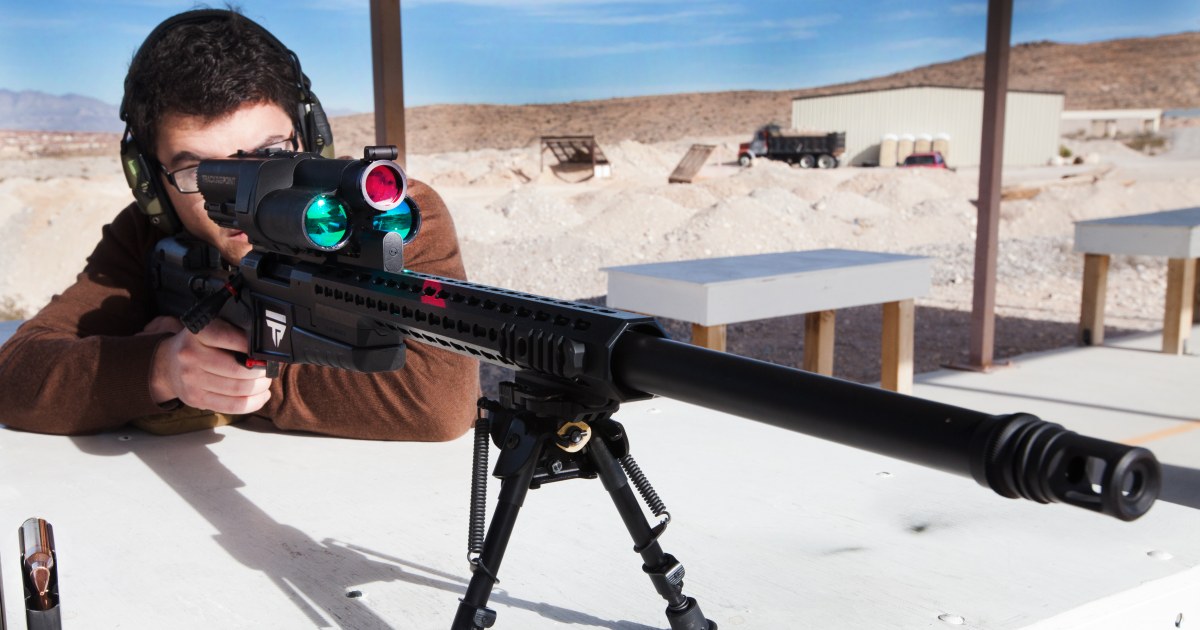 Futuristic rifle turns novice into sharpshooter
