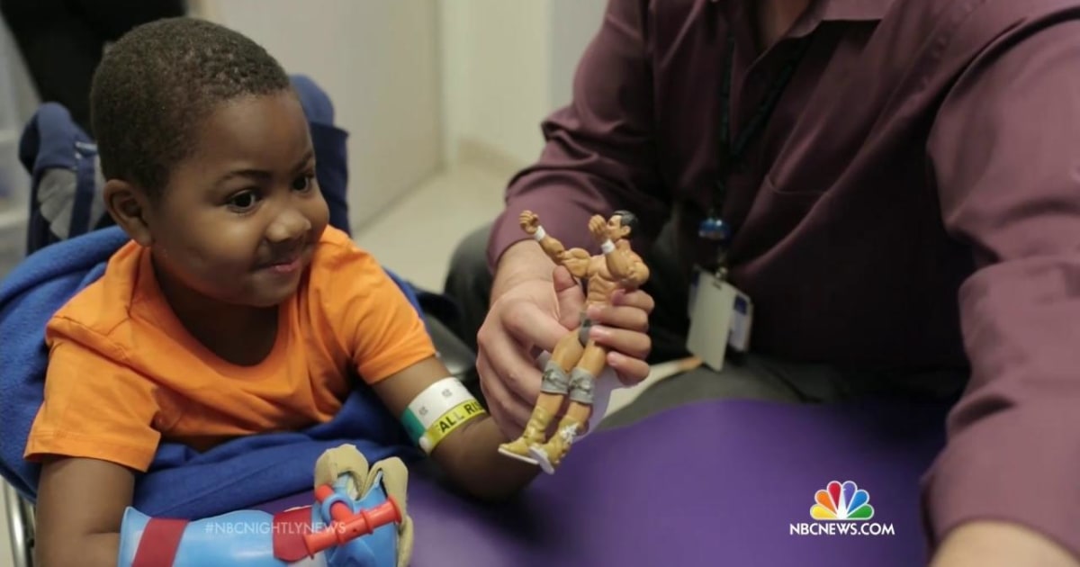 Boy With First-Ever Double Hand Transplant Leaves Hospital for Home
