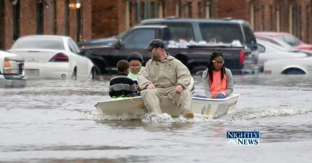 Historic Flooding in Southern U.S., People Rescued From Rooftops and Trees