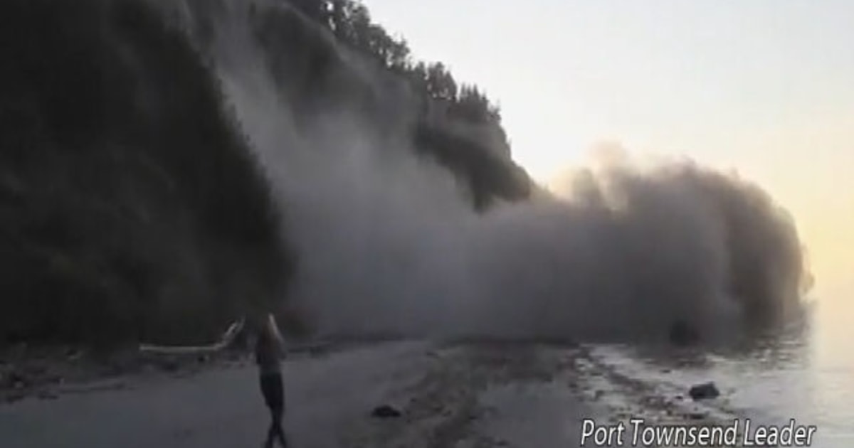 Bluff collapse narrowly misses hikers