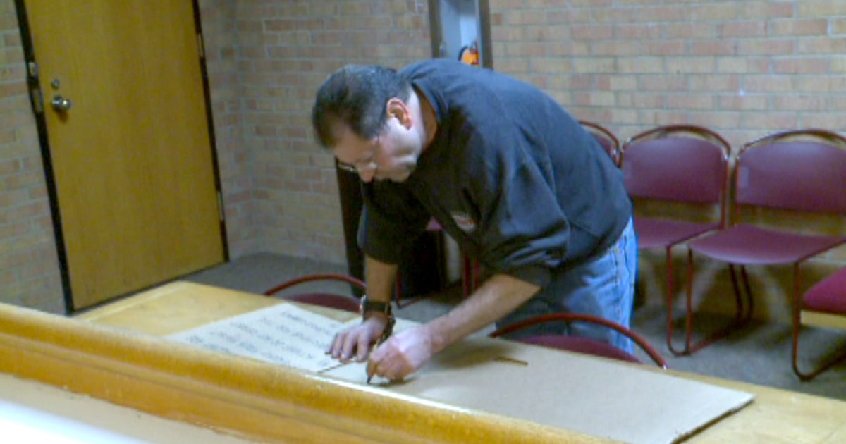 Judge Orders Man Hold 'I Am a Bully' Sign in Public