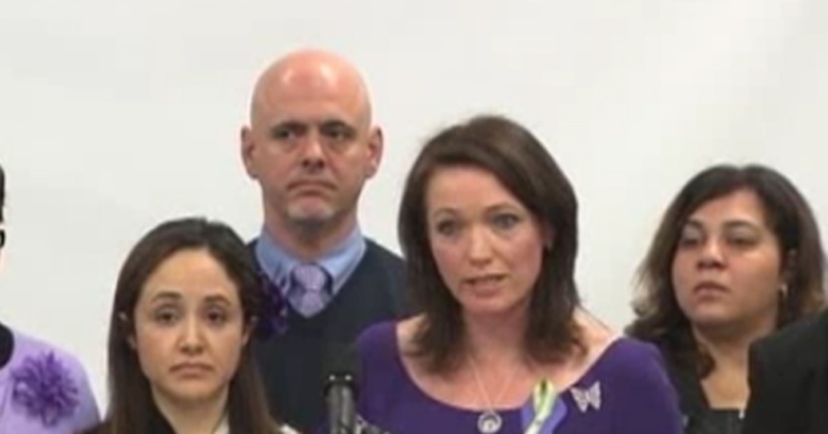 Families announce 'Sandy Hook promise'