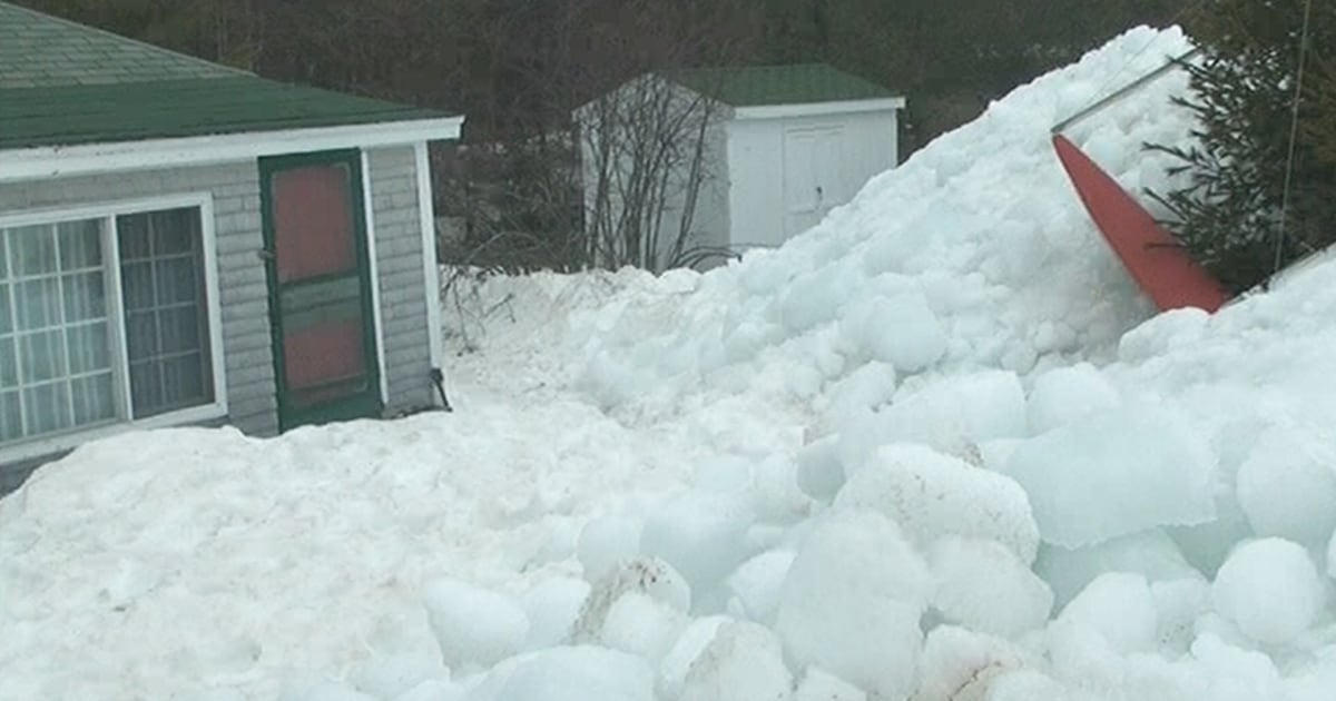 'Ice tsunami' Pushes Close to Michigan Homes