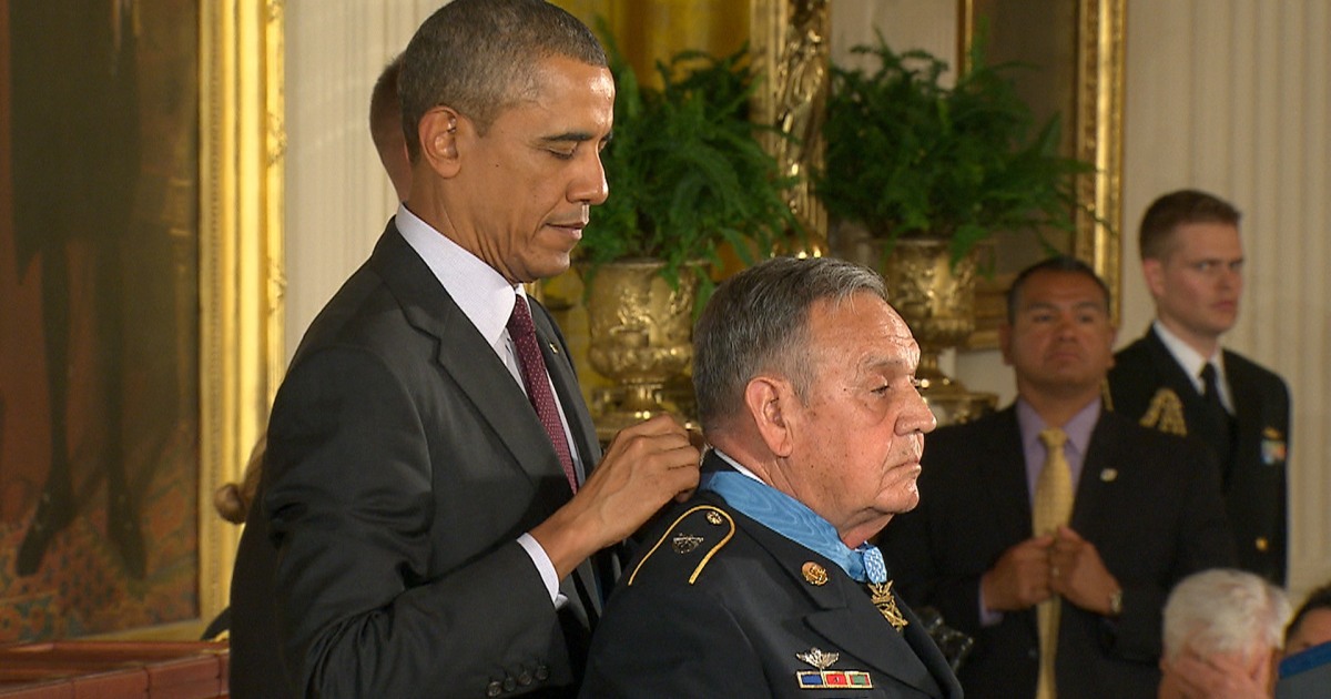 Obama Awards Medals of Honor