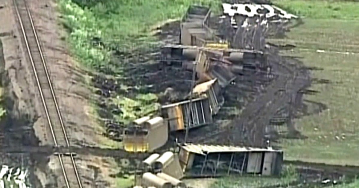 Strong Winds Push Coal Train off Track