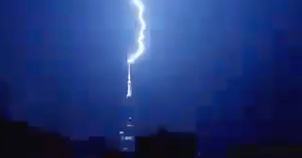 Watch Lightning Strike Hit Empire State Building