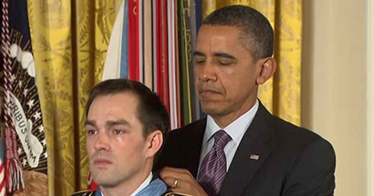 Obama presents Medal of Honor to hero soldier