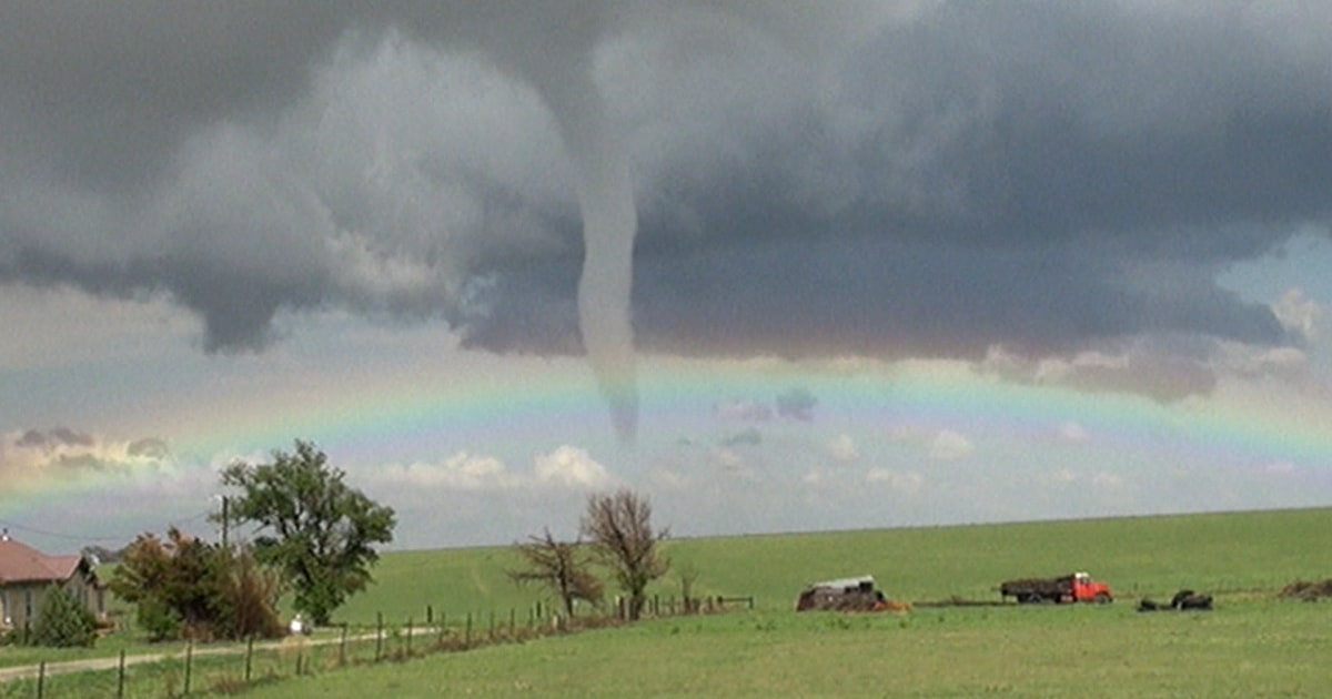Colorado Twister Appears to be 'Over the Rainbow'