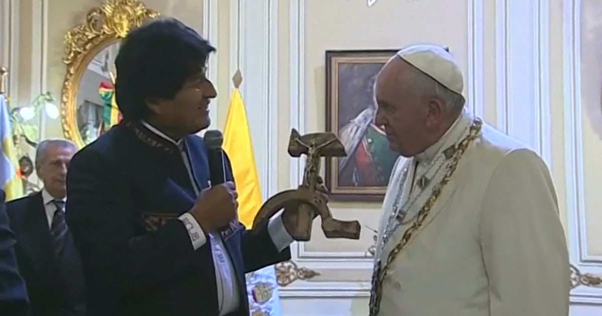 Watch Pope Francis' Reaction to 'Communist' Crucifix