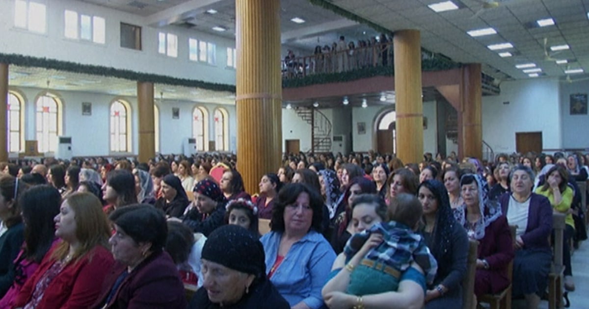 Iraqi Christians Displaced by ISIS Celebrate Easter Mass