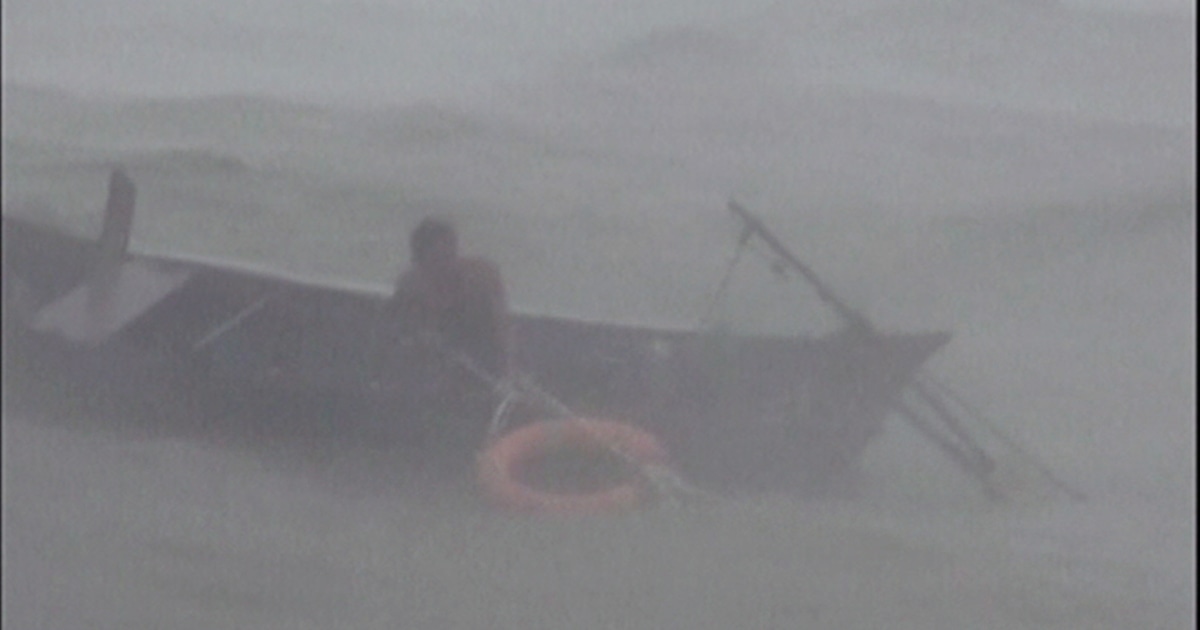 Rescuers Save Fisherman Stranded in Typhoon's High Surf