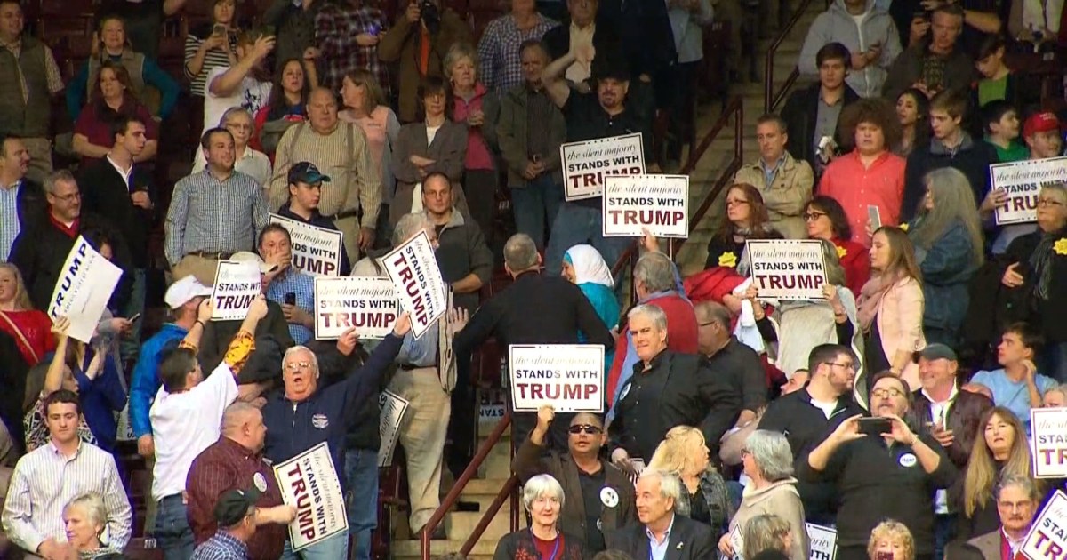 Muslim Protesters Removed From Donald Trump Rally