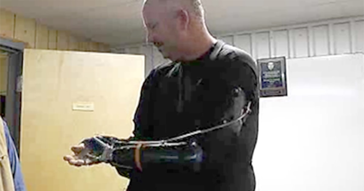 One armed cop living out his dream job