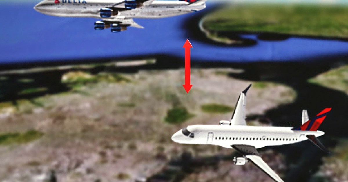 Close call as planes fly over NYC