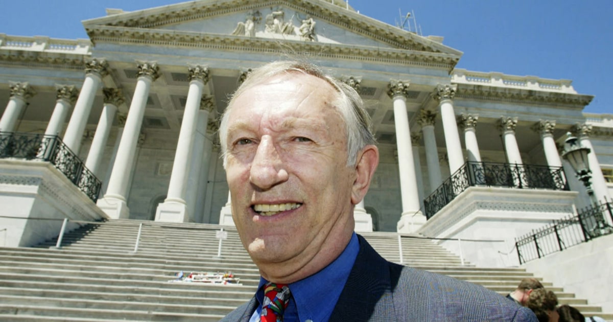 Former Vermont Sen. James Jeffords Dies at 80