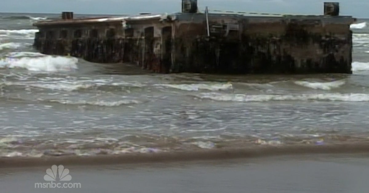Japanese dock washes ashore in Oregon