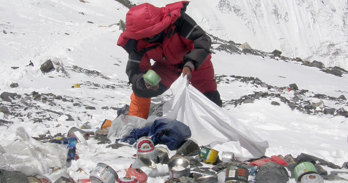 Mount Everest Fights Growing Trash Problem