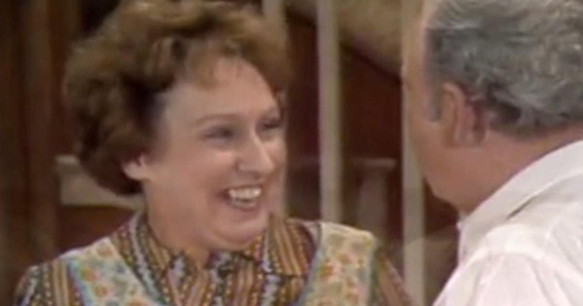 Jean Stapleton, 'All in the Family' star, dies at 90