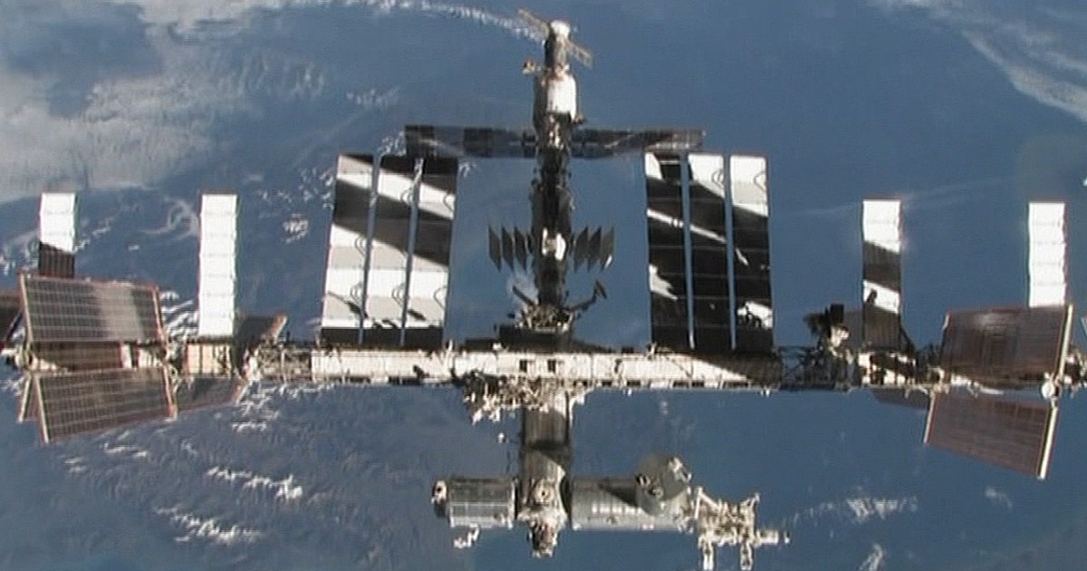 Ammonia leaks from International Space Station