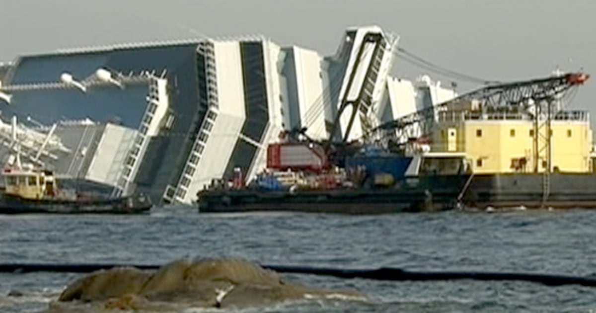 Difficulties continue at crippled cruise ship
