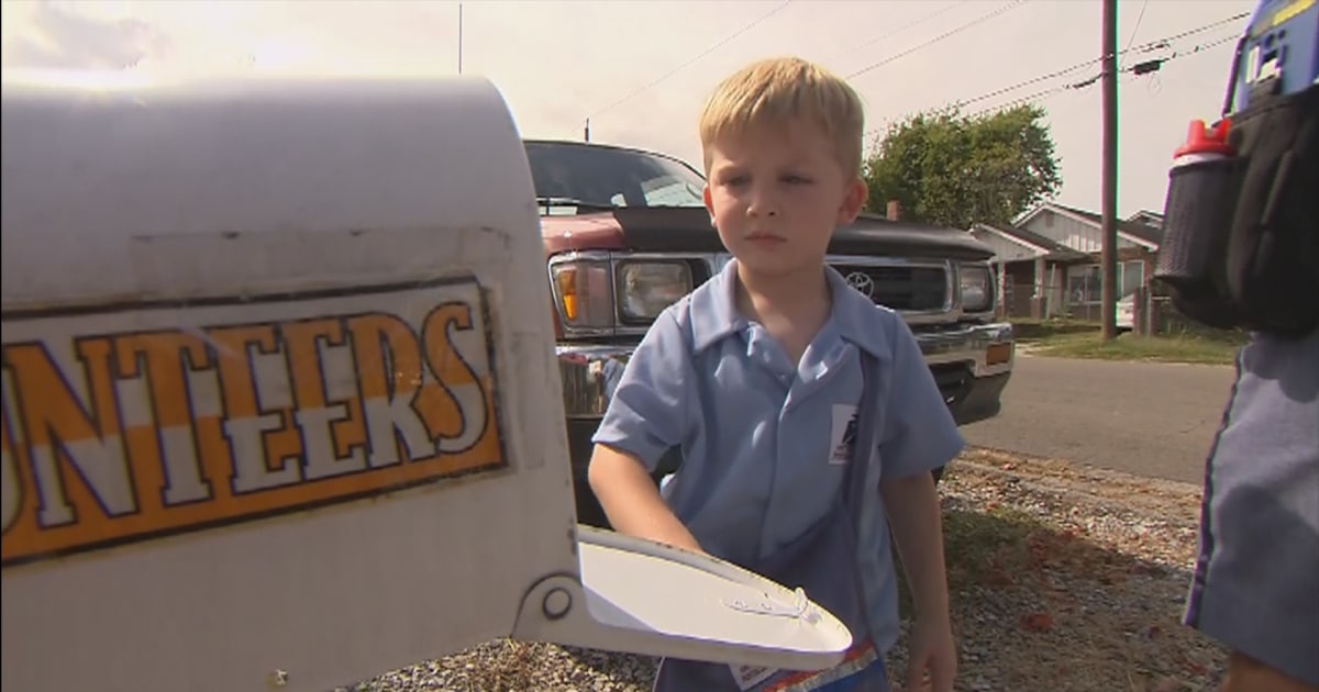 Little Boy and Mailman Forge Adorable Friendship Over The Post