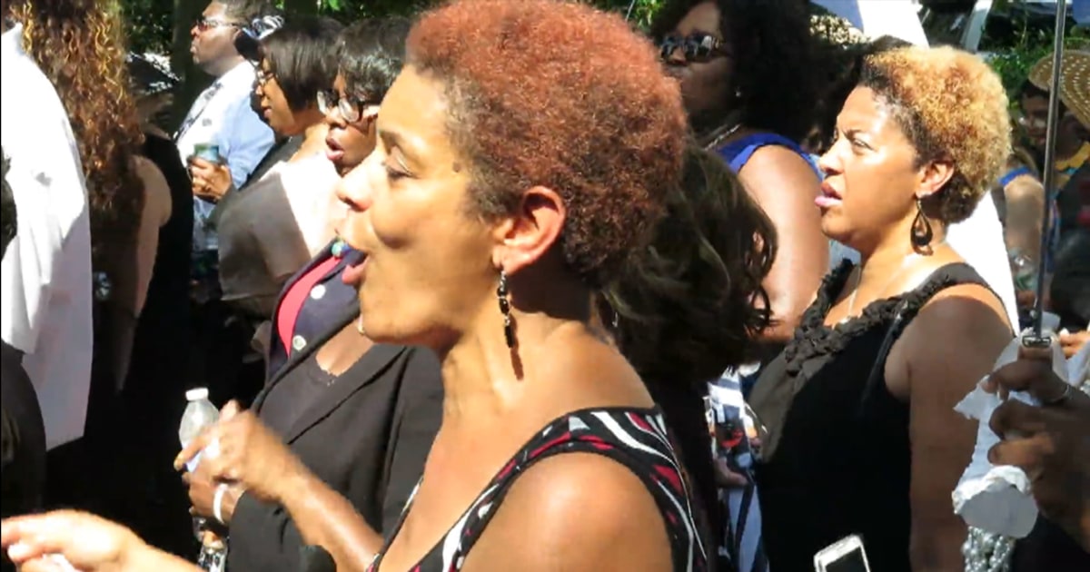 Mourners in Charleston Honor Rev. Clementa Pinckney